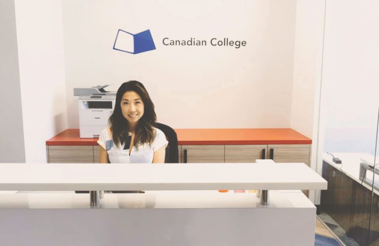 Estudiar en Canadian College - Dingoos